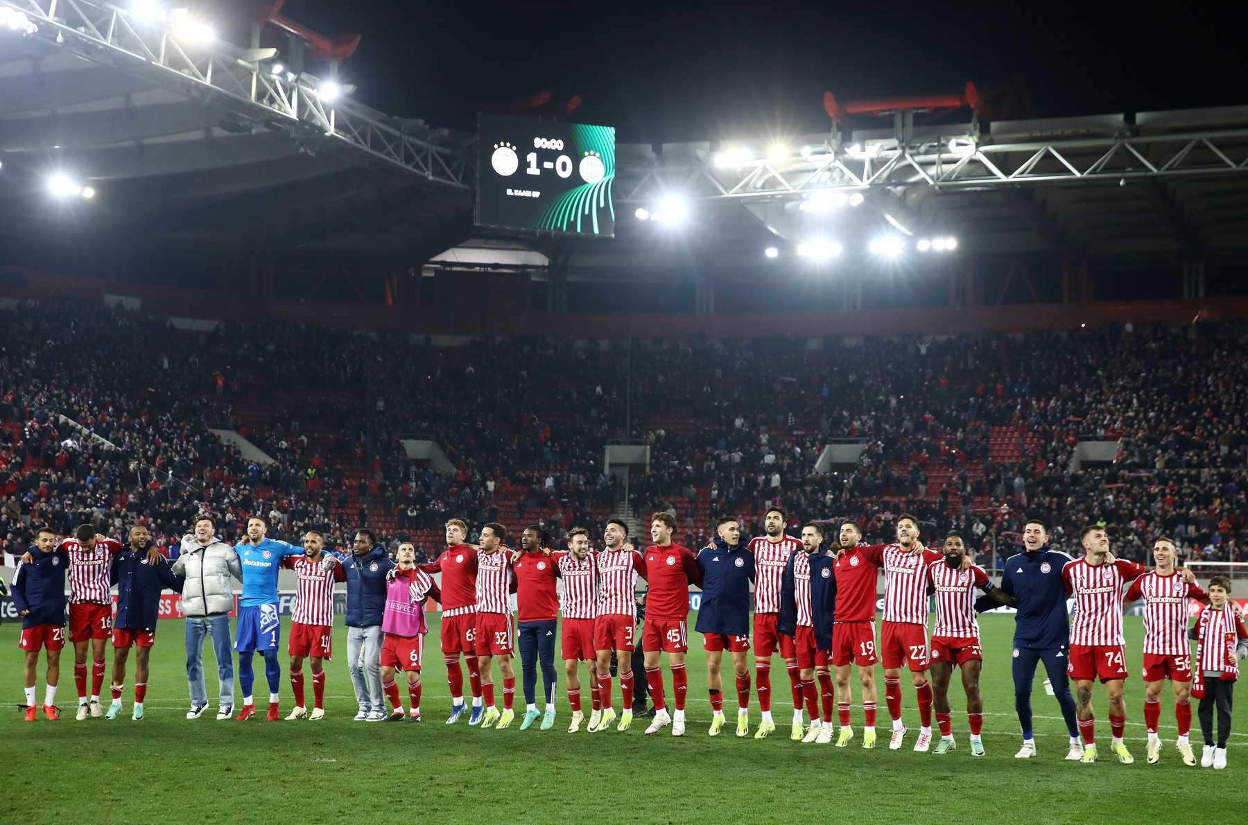 Ολυμπιακός: Πρόστιμο 38.000 από την UEFA για το ματς με την Φερεντσβάρος