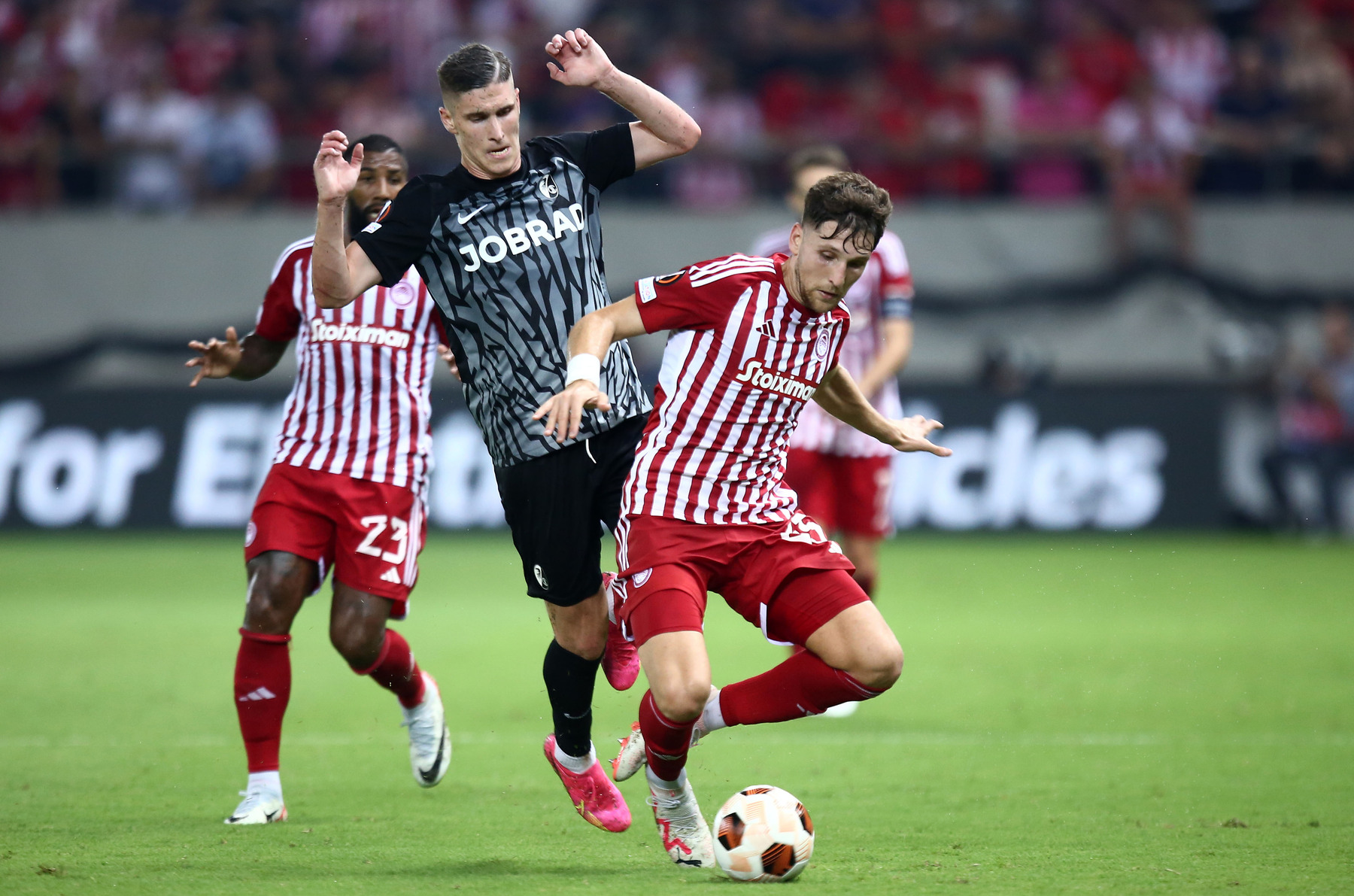 Ολυμπιακός-Φράιμπουργκ 2-3: «Πλήρωσε» τα λάθη και την αστοχία του (video)