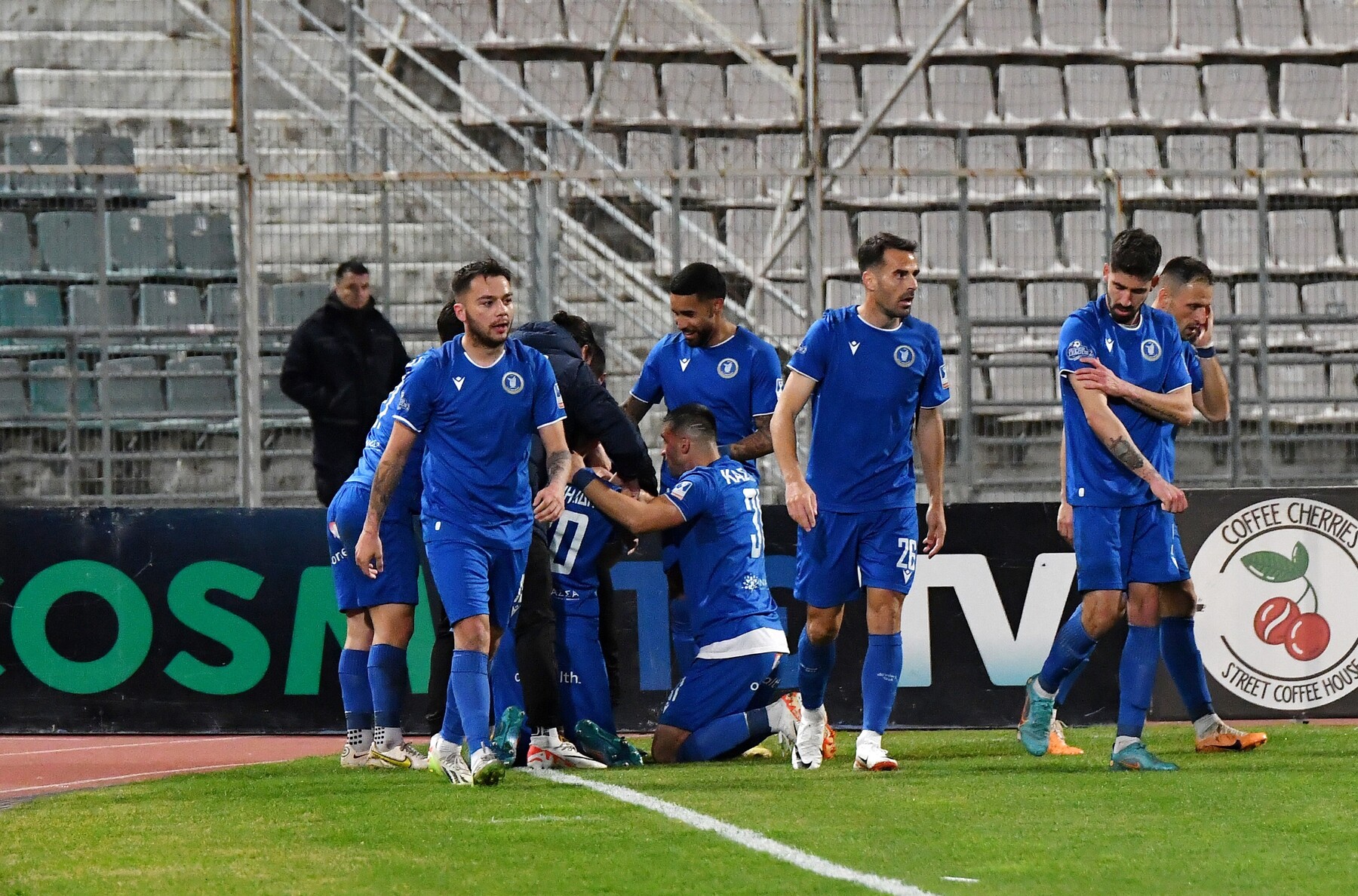 Νίκη Βόλου - Λεβαδειακός 1-0: Η γκολάρα του Λίταινα έστειλε τους ...