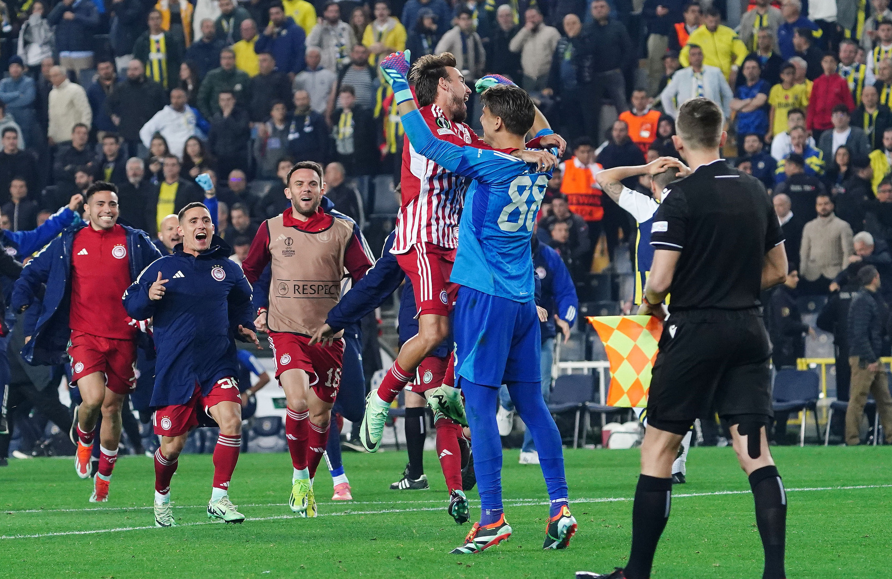Φενέρμπαχτσε – Ολυμπιακός 1-0 (2-3 πεν.): ΘΡΥΛΙΚΟΣ Τζολάκης, έστειλε ...