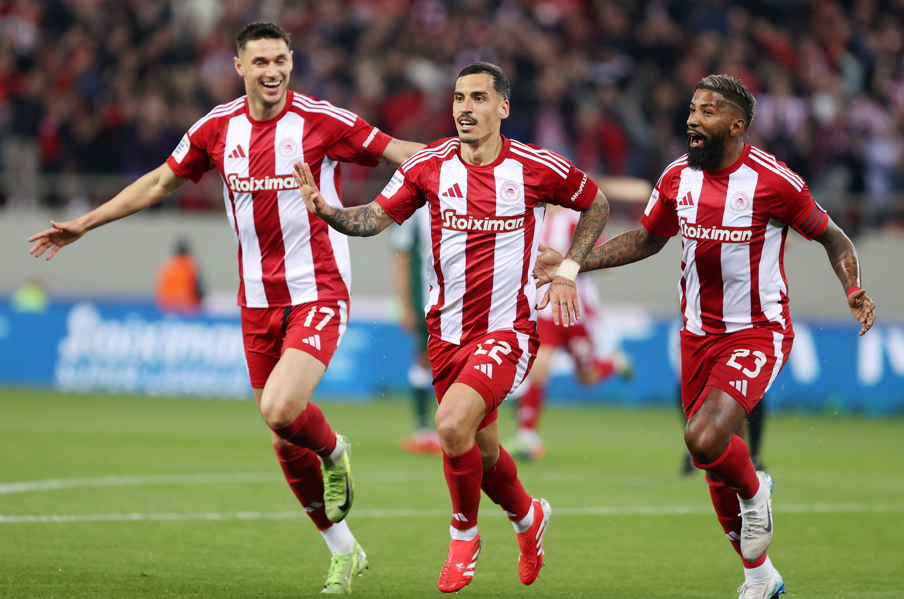 Ολυμπιακός - Παναθηναϊκός 4-2: «Ερυθρόλευκος» θρίαμβος και «αγκαλιά» με ...